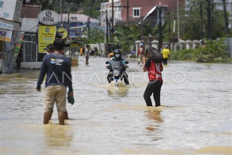 BANJIR DI BALIKPAPAN ANTARA Foto