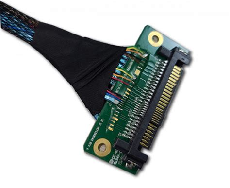 PCIe Gen5 SlimSAS 8i SFF 8654 Str To 2 Multilink Gen5 PCIe Drive Receptacles SFF 8639 68P