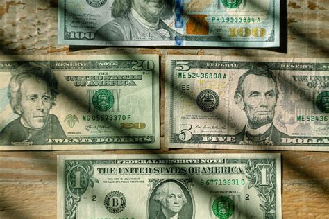 O que move o preço do dólar Um guia completo para você entender