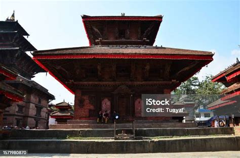 네팔 카트만두의 Basantapur Katmandu Durbar Kshetra Square의 고대 건축물과 골동품 건물 건축에