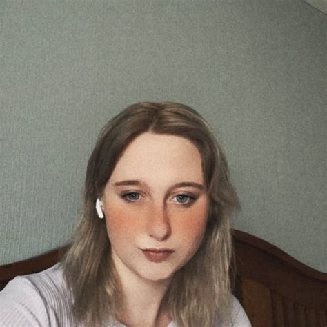 Louise Louisesaxbyxoxo Threads Say More