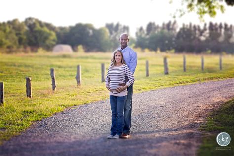 Early Fall Maternity Photography Session Ct Maternity Photographer