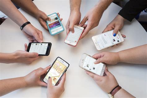 Survey Majority Of Millennials Gen Z Adults Prefer Texting Over Talking In Person — Societys