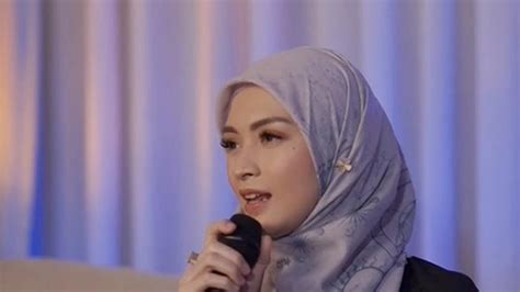 Cerita Donita Mengaku Sembuh Dari Kista Endometriosis Setelah Minum Air Zam Zam Showbiz
