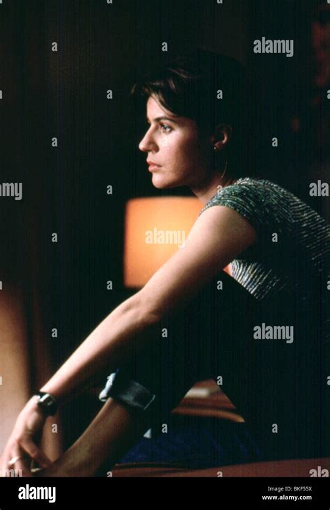 U S MARSHALS 1998 US MARSHALS ALT IRENE JACOB USM 082 Stock Photo