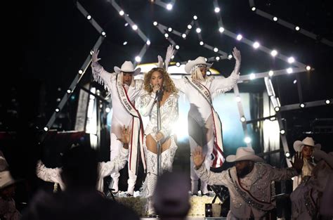 Beyonces Halftime Show How To Watch Beyonce Bowl If You Missed It