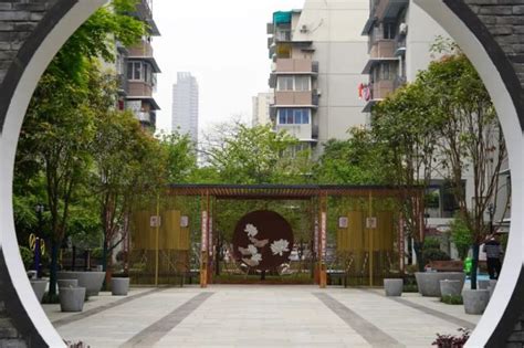 武汉老旧小区改造后，中心广场变成了“口袋公园”！腾讯新闻