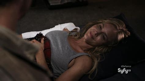 Julie Benz Nue Dans Defiance
