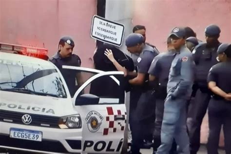 Três Professoras E Um Aluno São Esfaqueados Em Atentado Em Escola De
