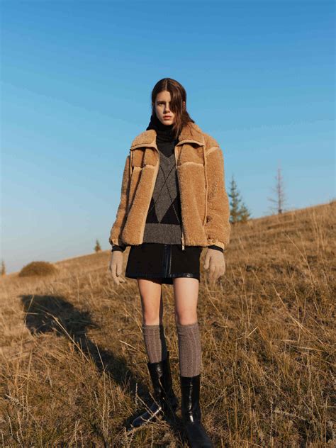 Moandco Womens Panelled Fuzzy Puffer Jacket