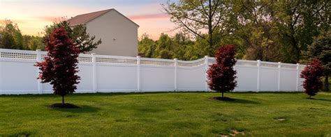 Cost Per Foot Guide To Vinyl Fence Installation Near Me