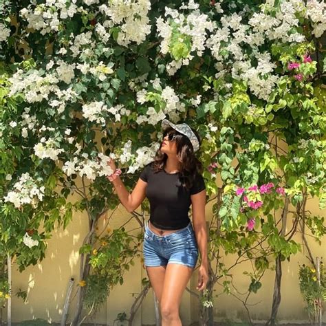 🦄 Nikky On Threads