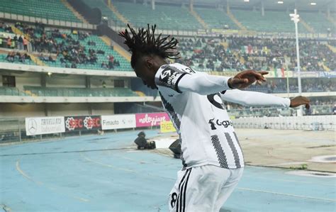 Kean Il Guerriero La Juventus Supera Il Verona Di Corto Muso
