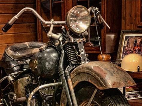 할리데이비슨 전시판매 정비 커스텀 바이러스 게라지 Band Page