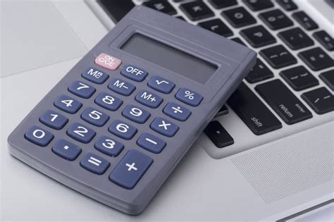 the differences between computers and calculators techwalla