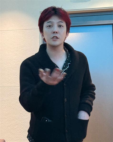 G DRAGONBIGBANG服も脱がずに床に倒れてどうしたの K POP韓国エンタメニュース取材レポートならコレポ
