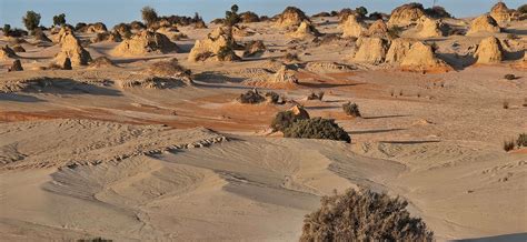 Australia On The Ground 42000 Bce — Lake Mungo
