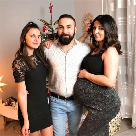 Photo Anaïs Sanson avec Carlos et Shanna à Noël le décembre Purepeople
