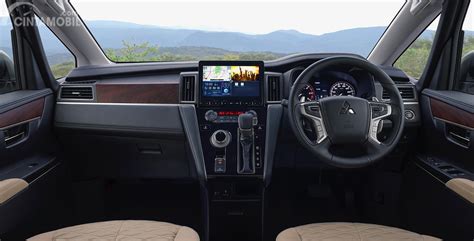 Review Mitsubishi Delica D 5 2019