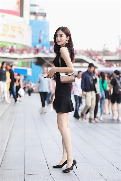 春天的美貌担当！这些美搭穿上就不想脱了 搜狐大视野 搜狐新闻