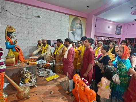 भगवान श्री चित्रगुप्त व कलम दवात की पूजा Vision Live News