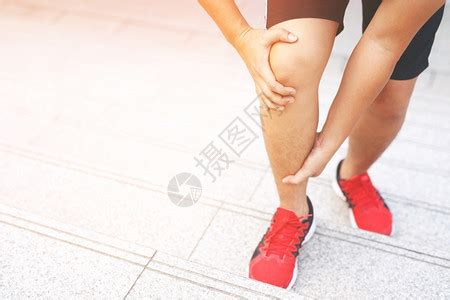 膝盖受伤特写高清图片下载 正版图片307982479 摄图网
