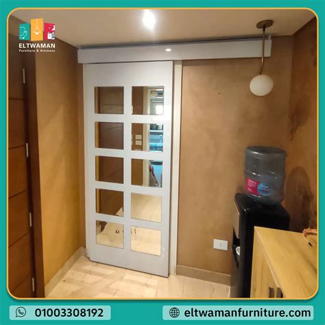 مجموعة متنوعة من الابواب الخشبية سواء باب منطبق او باب جرار