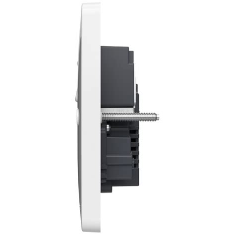 Hager WMSS82 USBAC Switched Socket 2G DP USB