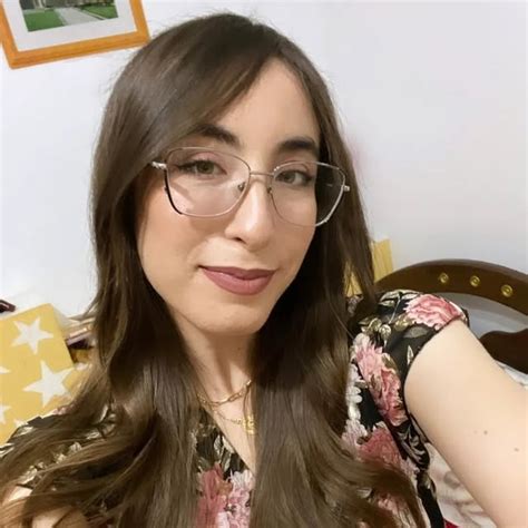 Roua 🦋 Roua Kouira • Threads Say More