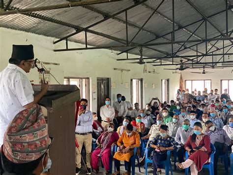 चितवन पुगेर प्रचण्डले भने पार्टीमा कोही महान राष्ट्रवादी छैनन्