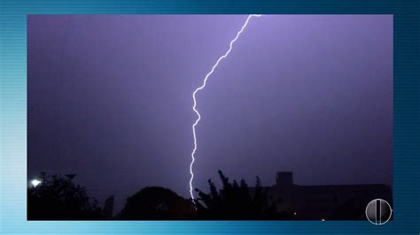 No RN bairros de Mossoró ficam sem luz e água após chuva raios