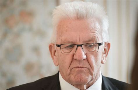 Coronavirus in Baden Württemberg Winfried Kretschmann Impfpflicht kann Gesellschaft befrieden