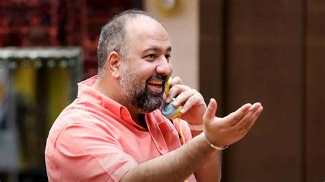 ببینید ماجرای دلخوری رونالدو و عکس گرفتن علی اوجی با زن رونالدو