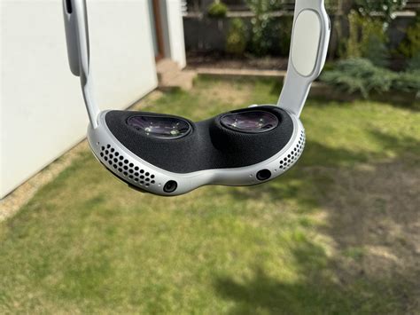 Vision Pro 2 Letos Nevyjde S Jeho Levnější Verzí Však Apple Stále