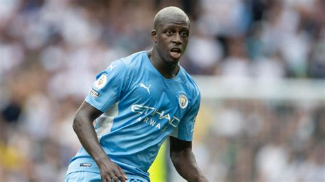 Ligue 1 Benjamin Mendy jugé non coupable de viol signe pour deux