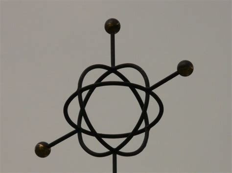 La Ley De Faraday Historia Concepto Fórmula Y Ejemplos