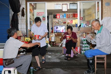 【残疾人好榜样】陈国良：20载坚守24小时便利店 基层新闻 新闻中心 湖州市残疾人服务网