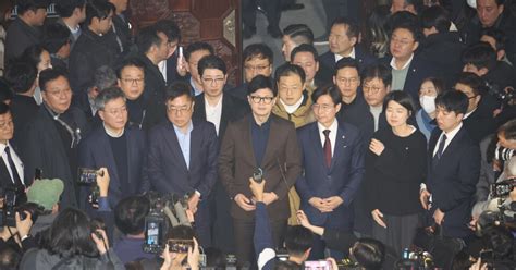 “우리가 여기 오는 게 몇 배 더 힘든 겁니다”‘계엄 해제 찬성한 국민의힘 의원 누구