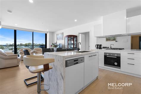MCity 410 864 Blackburn Road Clayton VIC 3168 Domain