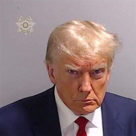 Presidente panameño responde a amenaza de Trump El canal es de Panamá