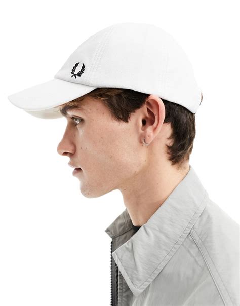 Заказать Бейсболки Белая классическая кепка из пике Fred Perry Fred ...