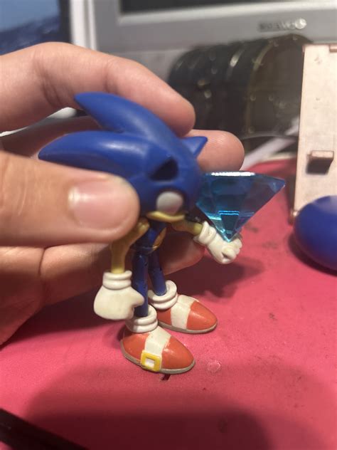 Sonic The Hedgehog Has A Cyan Chaos Emerald By Hector31298 On Deviantart