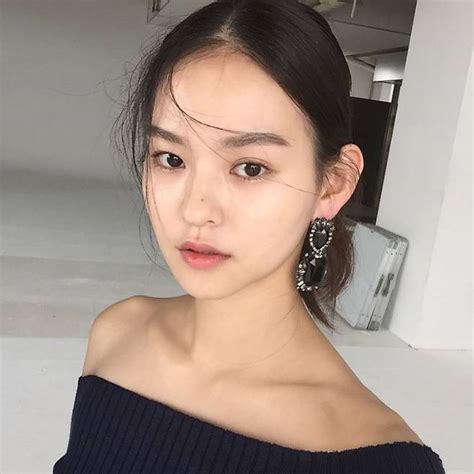 결혼은 안했는데 예쁜 아이가 있어…미모의 싱글맘으로 뜨고있는 이분 필더무비