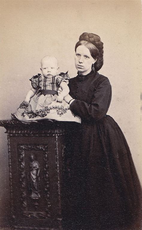 Scottish Mourner Albumen Carte De Visite Circa 1870 Detail Memento