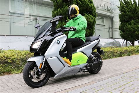ヤマハ「vino」がev化！ 電動バイク「e Vino」の実力とは？ 価格comマガジン
