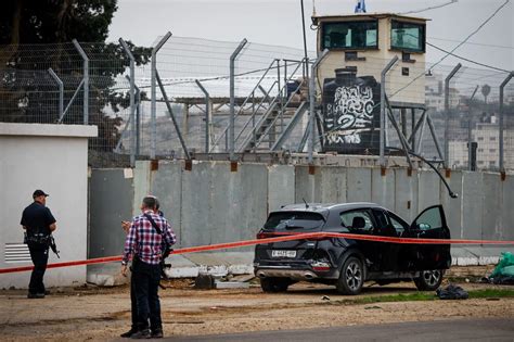 Mujer Soldado Herida De Gravedad En Un Atentado Islamista
