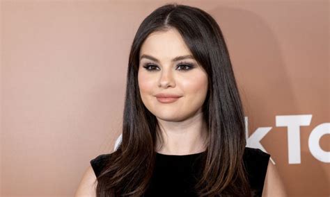 Selena Gomez Set To Host Rare Impact Fund Benefit For Mental Health