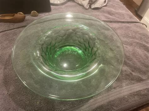 Vintage Emerald Green Large Art Glass Ruffled Base Bowl 1325 Diameter