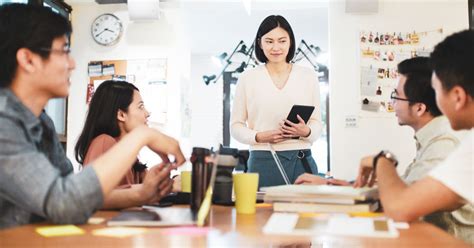 Kỹ năng lắng nghe là gì Vai trò và nguyên tắc rèn luyện