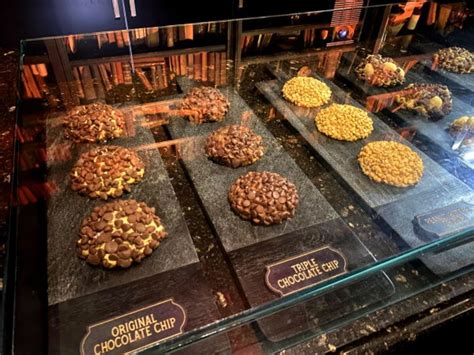 Review Gideons Bakehouse Cookies In Disney Springs Notes From Neverland